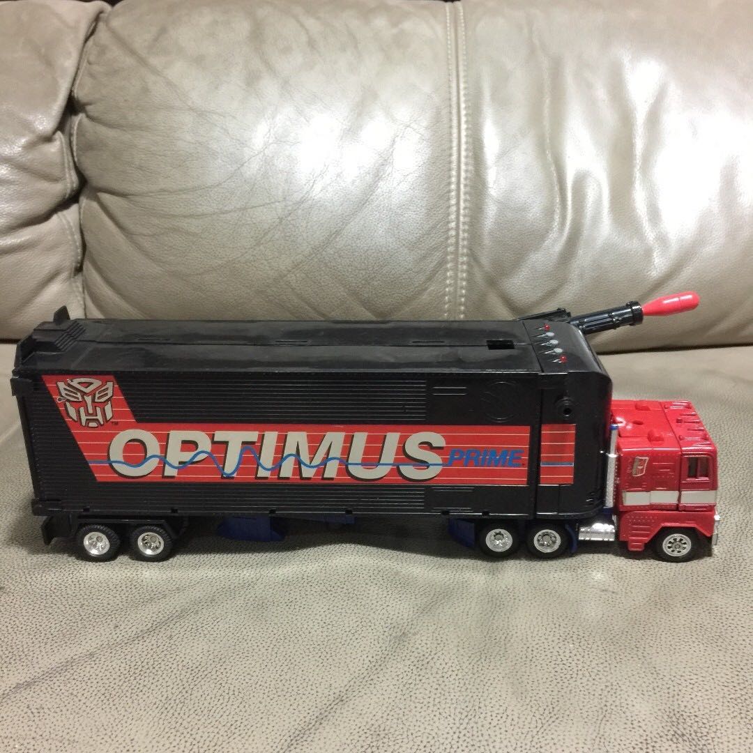 G2 Optimus Prime with Trailer and Talking voice box, Hobbies & Toys ...