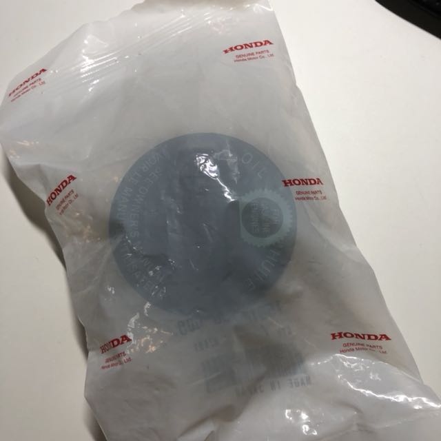 Honda Engine Oil Cap for Civic Type R / FD2R, Car Accessories on Carousell