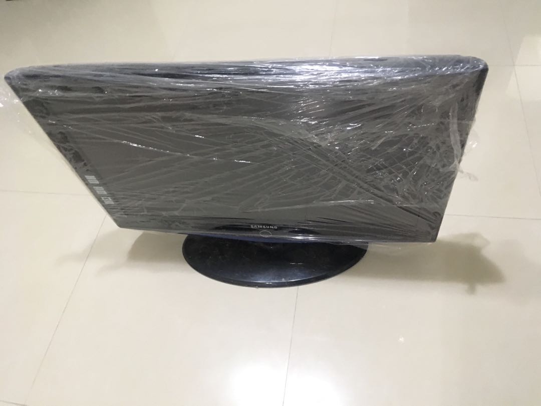 Samsung LED tv, TV & Home Appliances, TV & Entertainment, TV on Carousell