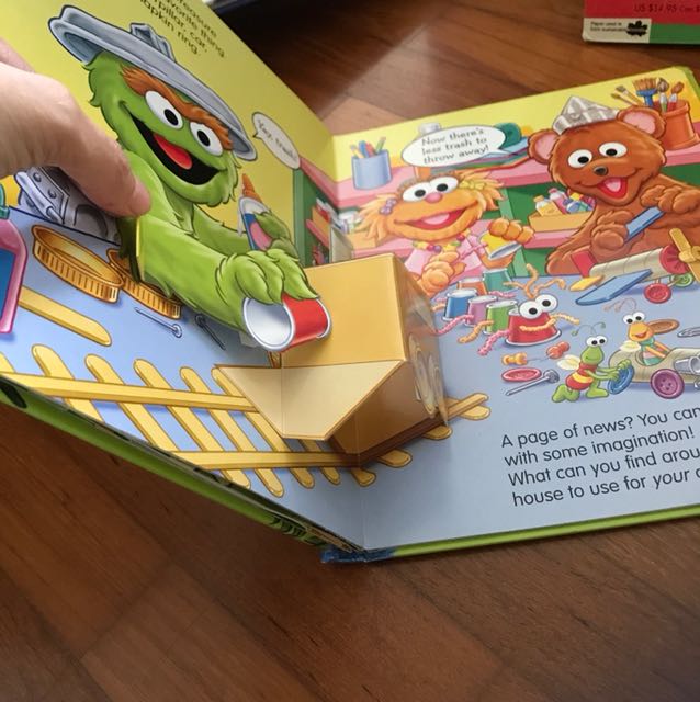 Sesame Street Pop-Up book Elmo, Hobbies & Toys, Books & Magazines ...