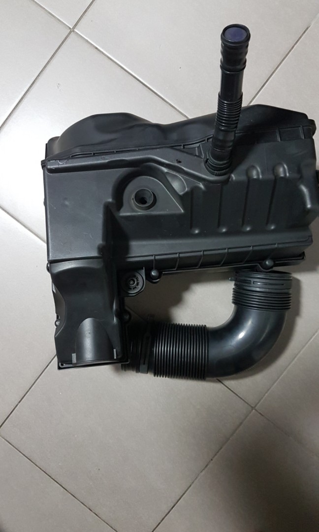 VW Scirocco stock air intake, Car Accessories on Carousell