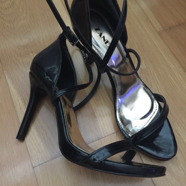 Zanea Sandals, Women's Fashion, Footwear, Flats & Sandals on Carousell