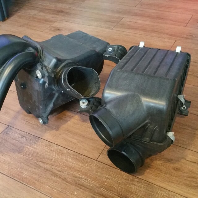Fd2r stock air intake, Car Accessories on Carousell