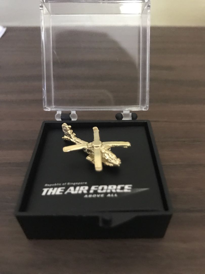 RSAF Helicopter Golden Pin, Hobbies & Toys, Memorabilia & Collectibles ...