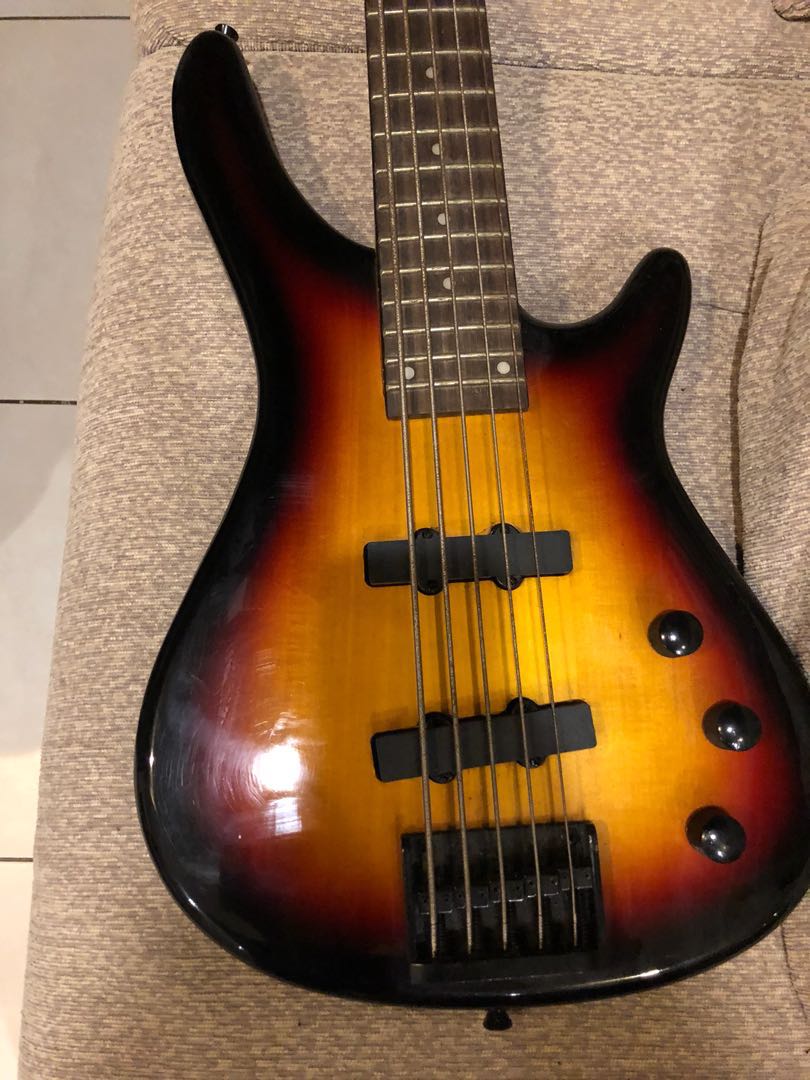 Fernando 5 Strings Bass Guitar, Hobbies & Toys, Music & Media, CDs ...