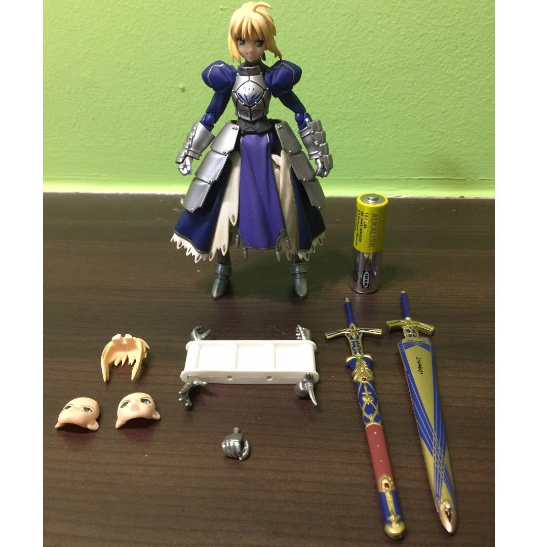 Max Factory - Figma #003 - Fate/ stay night - Saber Armor Version ...