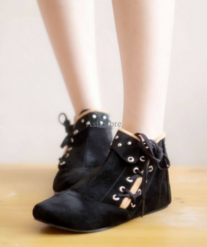 Boot trendy, Fesyen Wanita, Sepatu di Carousell