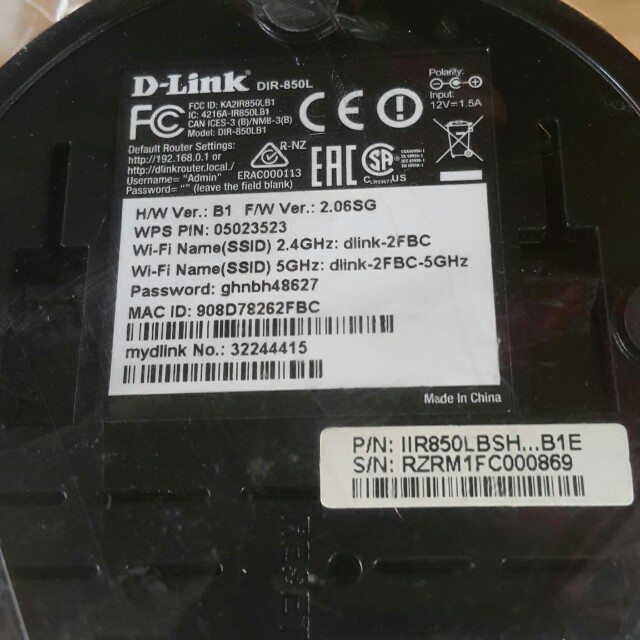 D-Link DIR-850L Wireless AC1200 Dual Band Gigabit Cloud Router ...