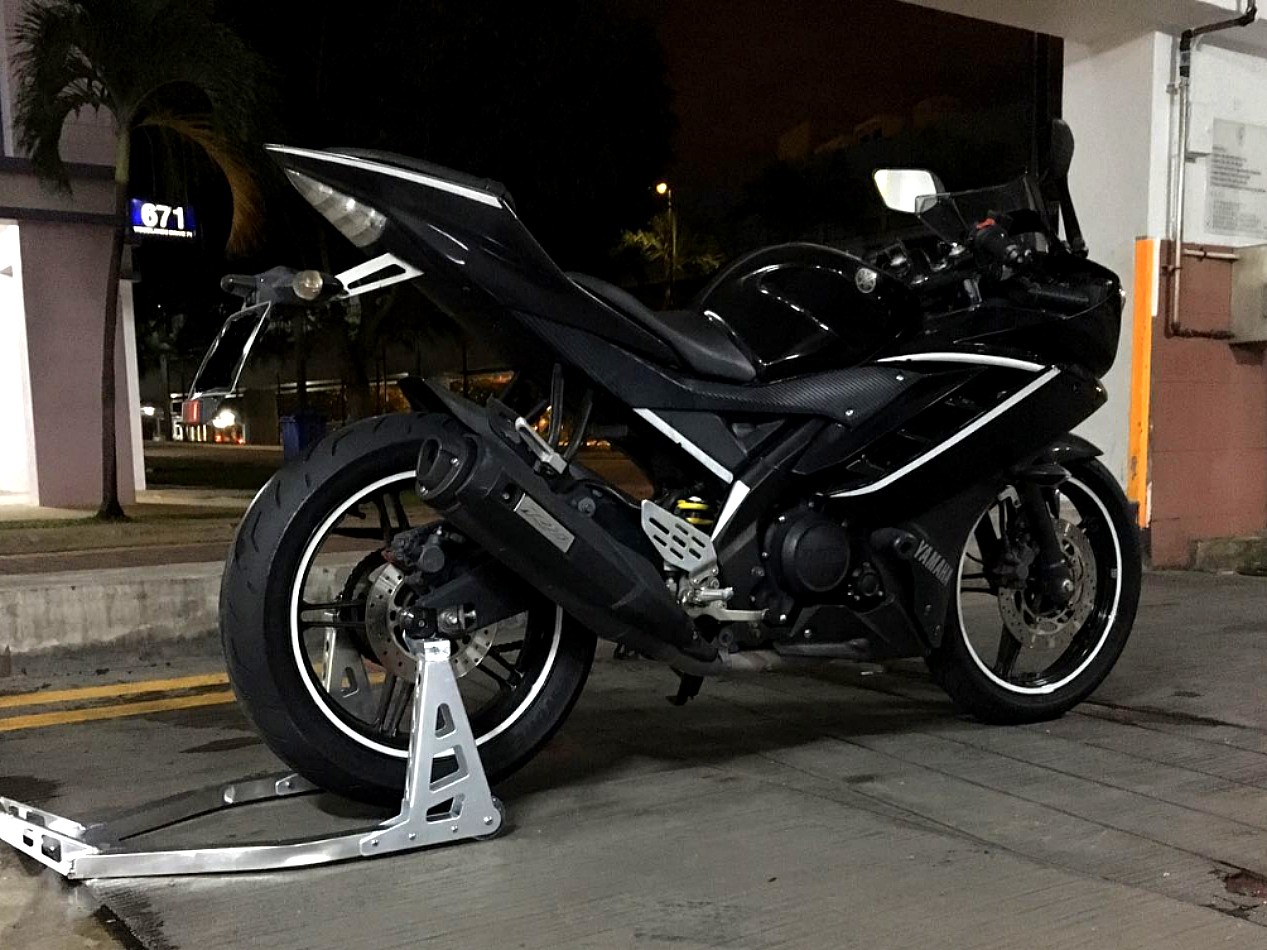 Yamaha Bikes R15 V2 Black Satin Black & Glossy Purple Yamaha R15 V2 by ...