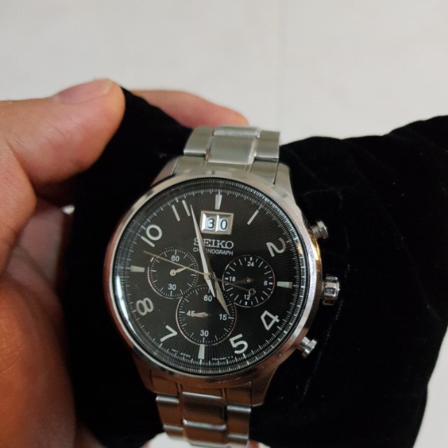 Decluttering bundle sale: Nixon 51-30 All Gold & All Black / Orange ...