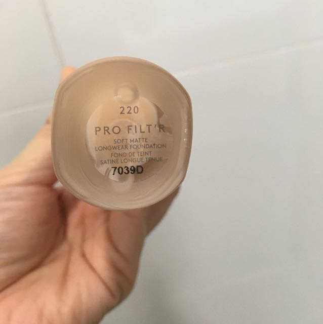 Fenty Beauty Pro Filtr foundation #220, Beauty & Personal Care, Face ...