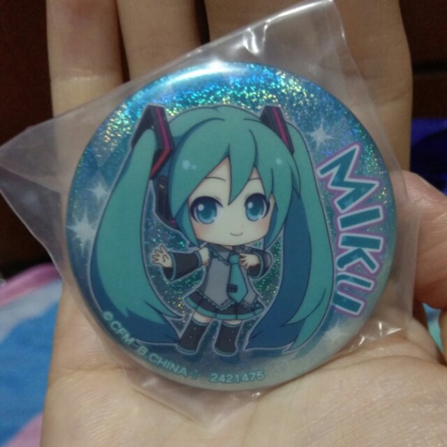 Hatsune Miku badge, Hobbies & Toys, Memorabilia & Collectibles, Fan ...