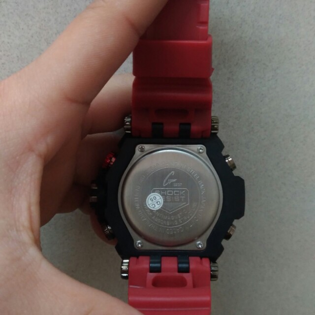 卡西歐 g-shock protection黑紅, 他的時尚, 手錶及配件, 手錶在旋轉拍賣