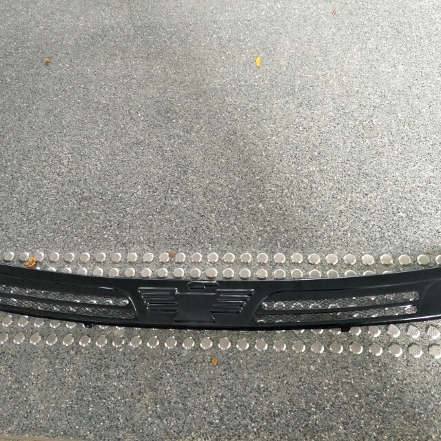 Toyota hiace Wiper guard, Car Accessories on Carousell