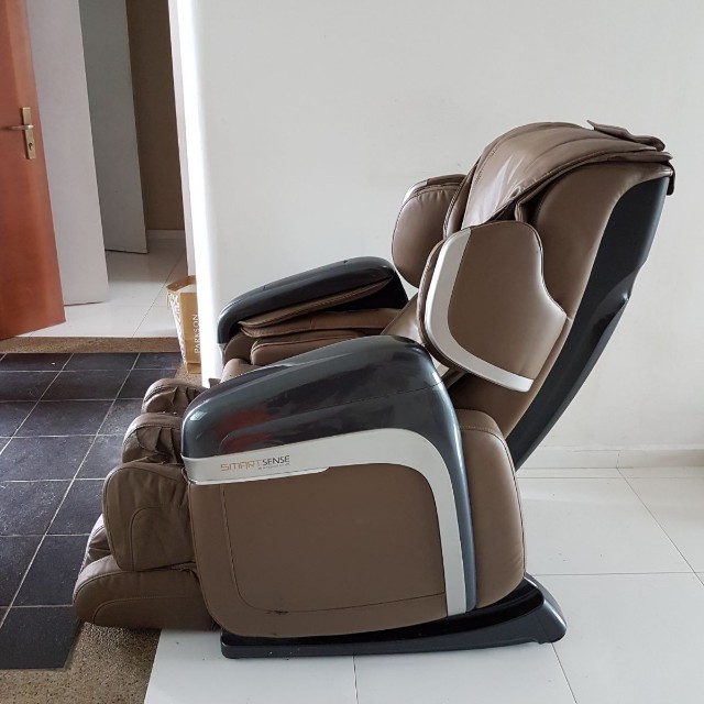 Used Massage Chair, Furniture & Home Living, Furniture, Chairs on Carousell