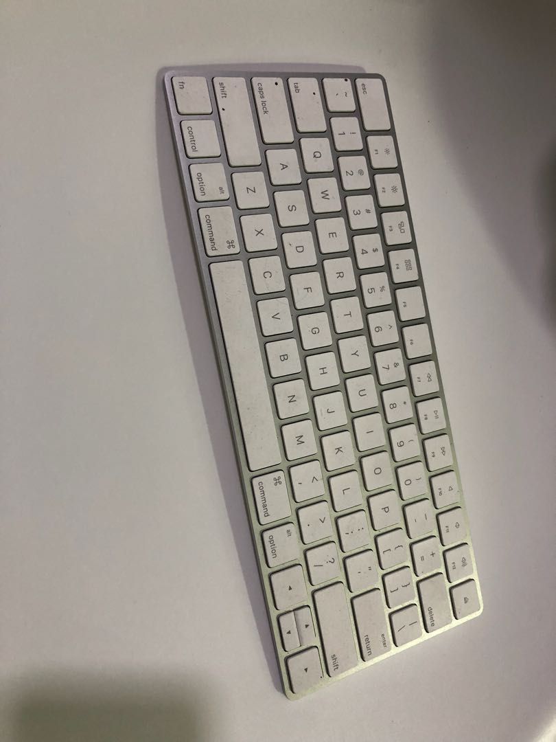 Apple Magic Keyboard, Computers & Tech, Parts & Accessories, Computer Keyboard on Carousell