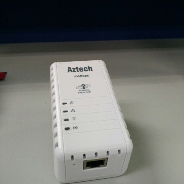 Aztech Wifi Extender, Computers & Tech, Parts & Accessories, Networking ...