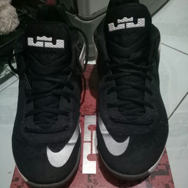 Original Lebron Witness 1 size 10, Men's Fashion, Footwear, Sneakers on ...