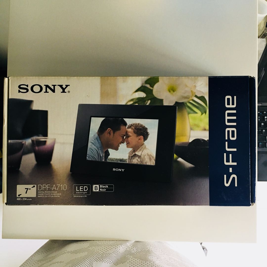 Sony Digital Photo Frame, Furniture & Home Living, Home Decor, Frames ...
