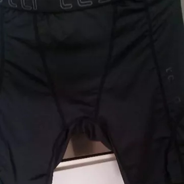 Tesla compression short pants, Men's Fashion, Activewear on Carousell