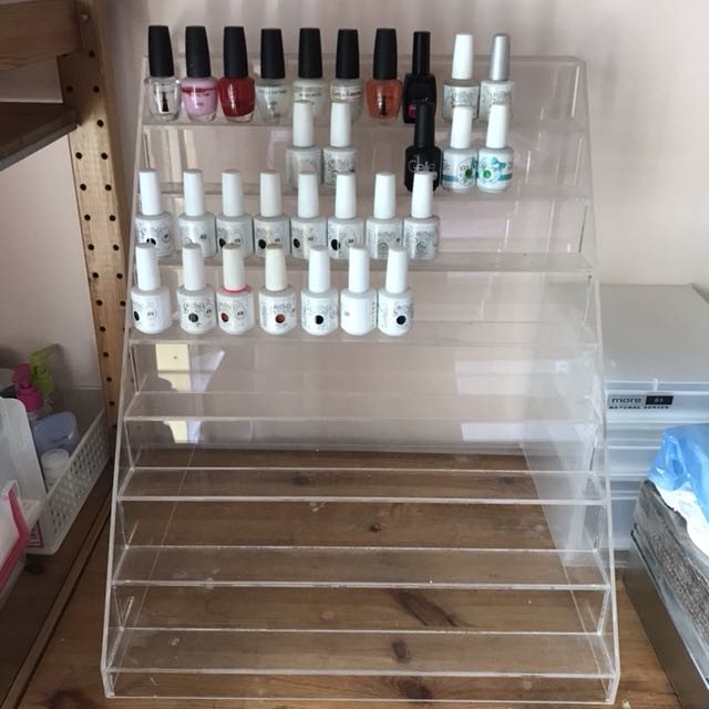 Acrylic stand, Beauty & Personal Care, Hands & Nails on Carousell