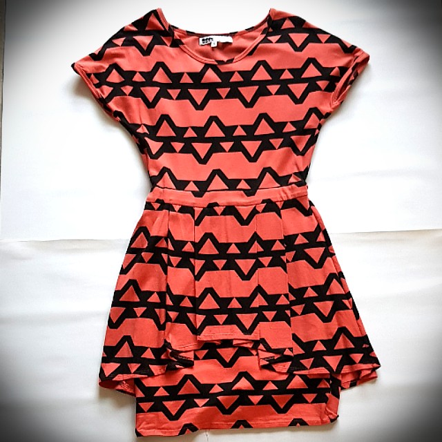 Pink Triangle Patterns Dress, Women's Fashion, Tops, Sleeveless on ...