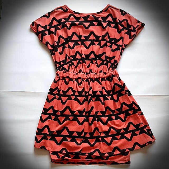 Pink Triangle Patterns Dress, Women's Fashion, Tops, Sleeveless on ...