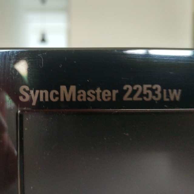 Samsung SyncMaster 2253LW - 21" (Inch) Computer Monitor only VGA no ...