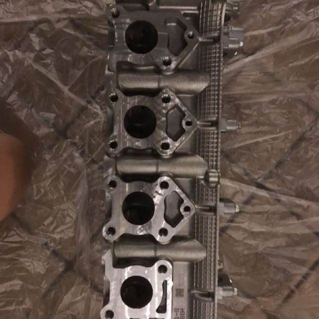 Suzuki M18A engine head, Car Accessories on Carousell