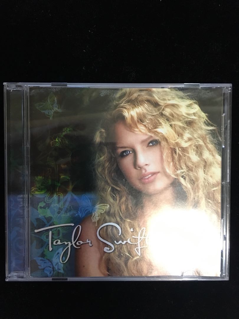Taylor Swift first album, 興趣及遊戲, 收藏品及紀念品, 明星周邊 - Carousell