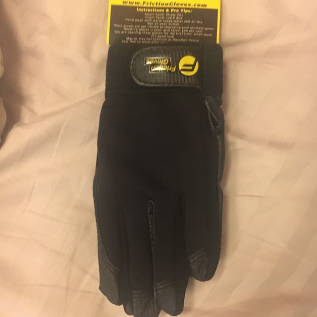 Ultimate Frisbee Friction Gloves, Sports Equipment, Sports & Games ...