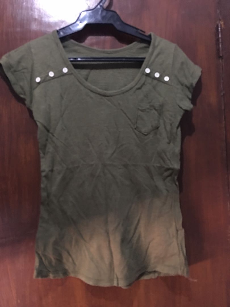 Basic green top, Women's Fashion, Tops, Others Tops on Carousell