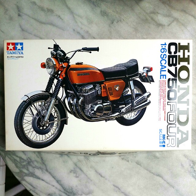 1/6 Tamiya (Big Scale) Honda Dream CB750 Four *Extremely Rare Vintage Set* (Plastic Scale ...