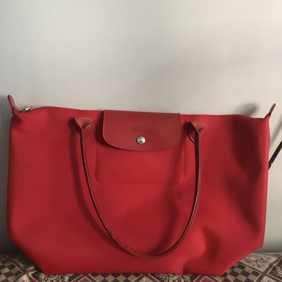 Longchamp Planetes long handle- red on Carousell