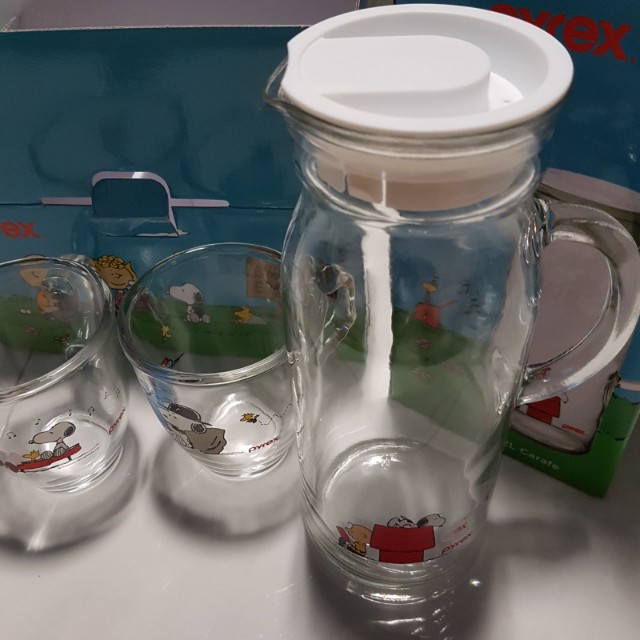 Pyrex Peanuts Snoopy Limited Edition, TV & Home Appliances, Kitchen ...