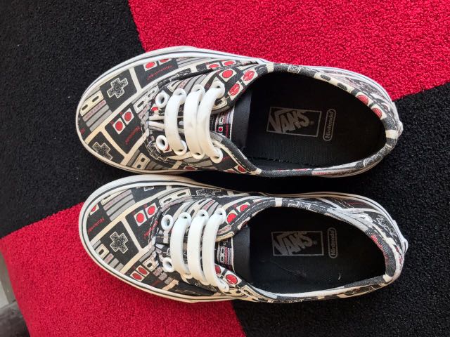 Vans Nintendo dor kids, Bayi & Anak, Baju Anak Laki-laki di Carousell