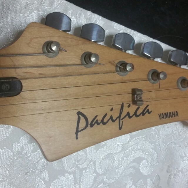 Yamaha pacifa, Hobbies & Toys, Music & Media, Musical Instruments on ...