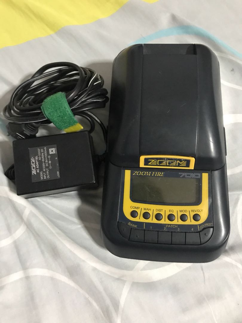 ZOOM fire 7010 effects with a built-in high power guitar amplifier ...