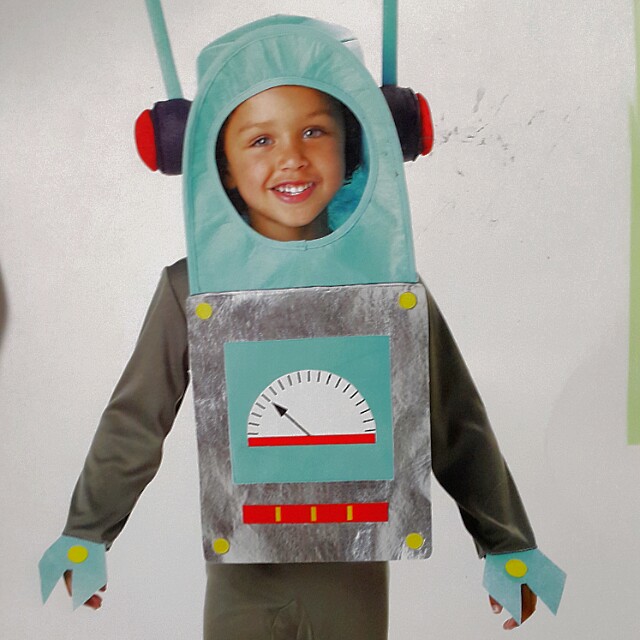 Toddler Robot Costume, Babies & Kids, Babies & Kids Fashion on Carousell