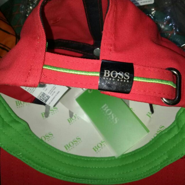 Topi hugo boss original, Fesyen Pria, Aksesoris di Carousell