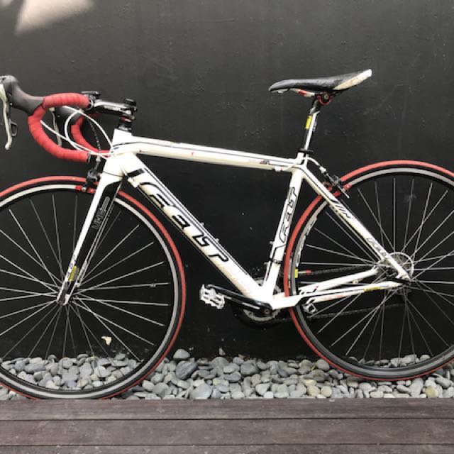 Felt F85 Racing Bike, Sports Equipment, Bicycles & Parts, Bicycles on Carousell