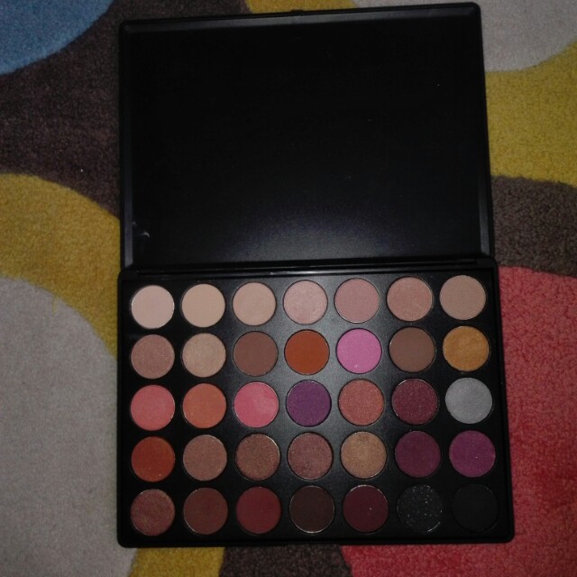 Morphe 35W Eyeshadow Pallete with free one month netflix, Beauty ...