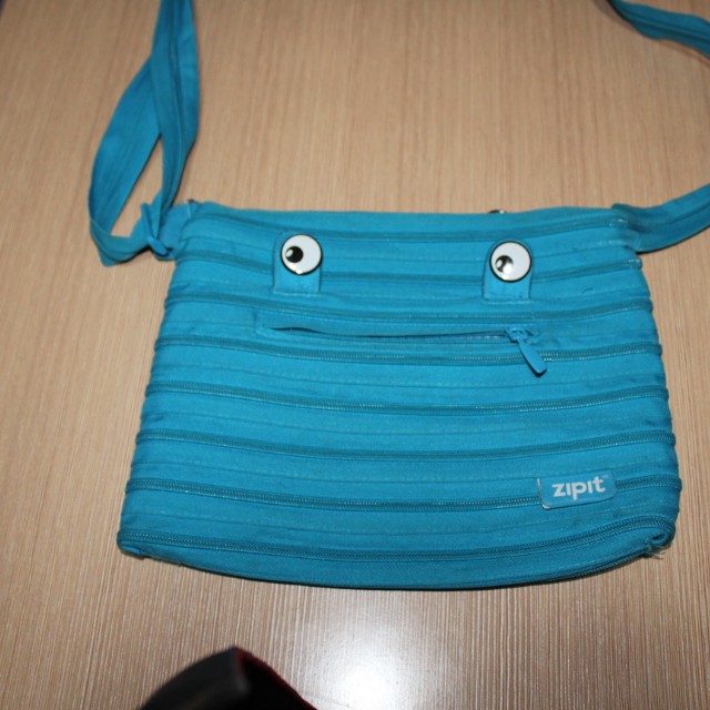 Original Zipit Sling Bag, Women's Fashion, Bags & Wallets, Cross-body ...