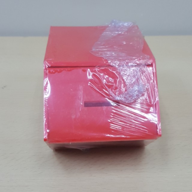 滙豐 錢甖 錢箱 HSBC Money Coin Box, 興趣及遊戲, 收藏品及紀念品, 郵票及印刷品 - Carousell