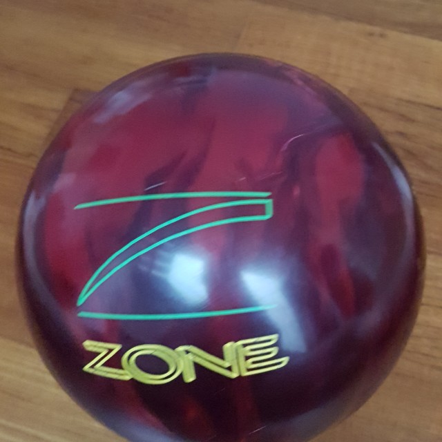 Bowling ball - Red Zone Brunswick 15 lbs, Sports Equipment, Sports ...