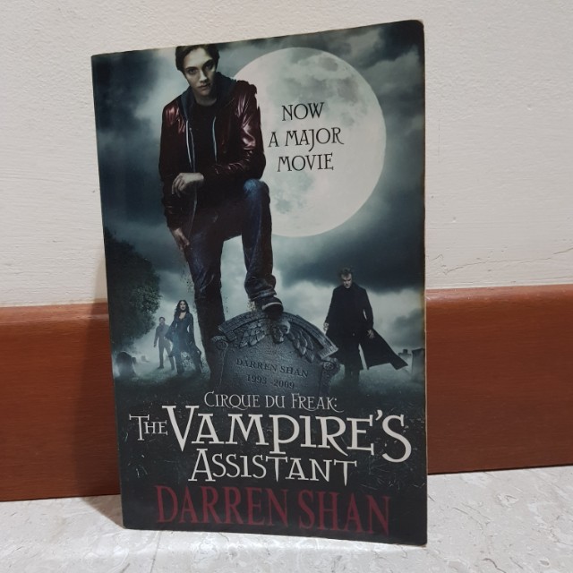 Cirque Du Freak: The Vampire's Assistant by Darren Shan, Hobbies & Toys ...