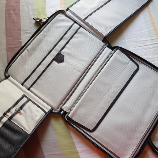 Filed Urban Pro Organizer Laptop Case Bag, Women's Fashion, Bags ...