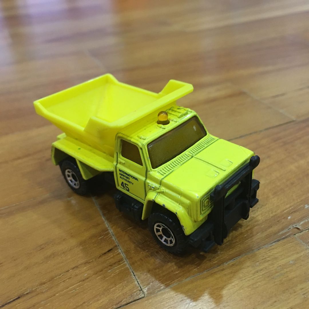 Matchbox Highway Maintenance Truck, Hobbies & Toys, Toys & Games on ...