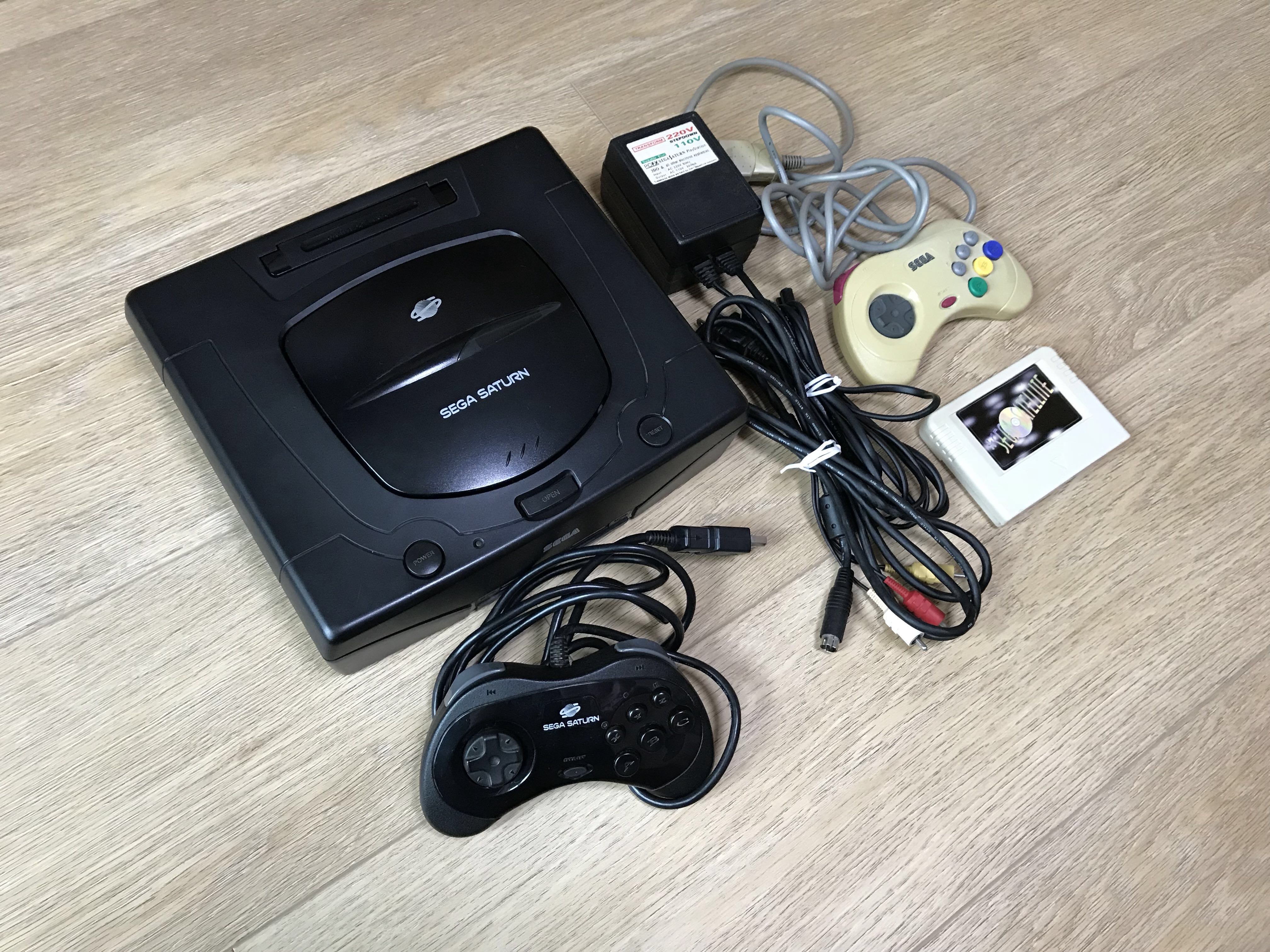 Sega Saturn vintage US Console with 2 controllers mod, Video Gaming ...