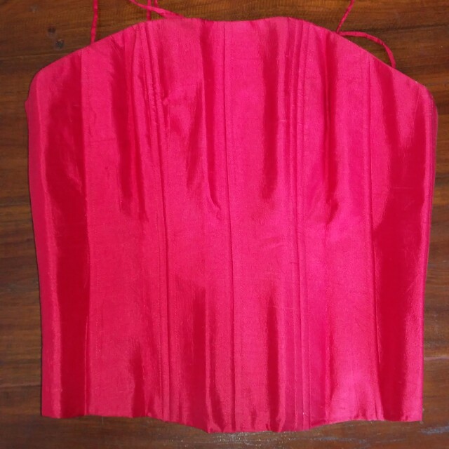 Very Red Bustier Yunita Harun, Fesyen Wanita, Pakaian Wanita di Carousell